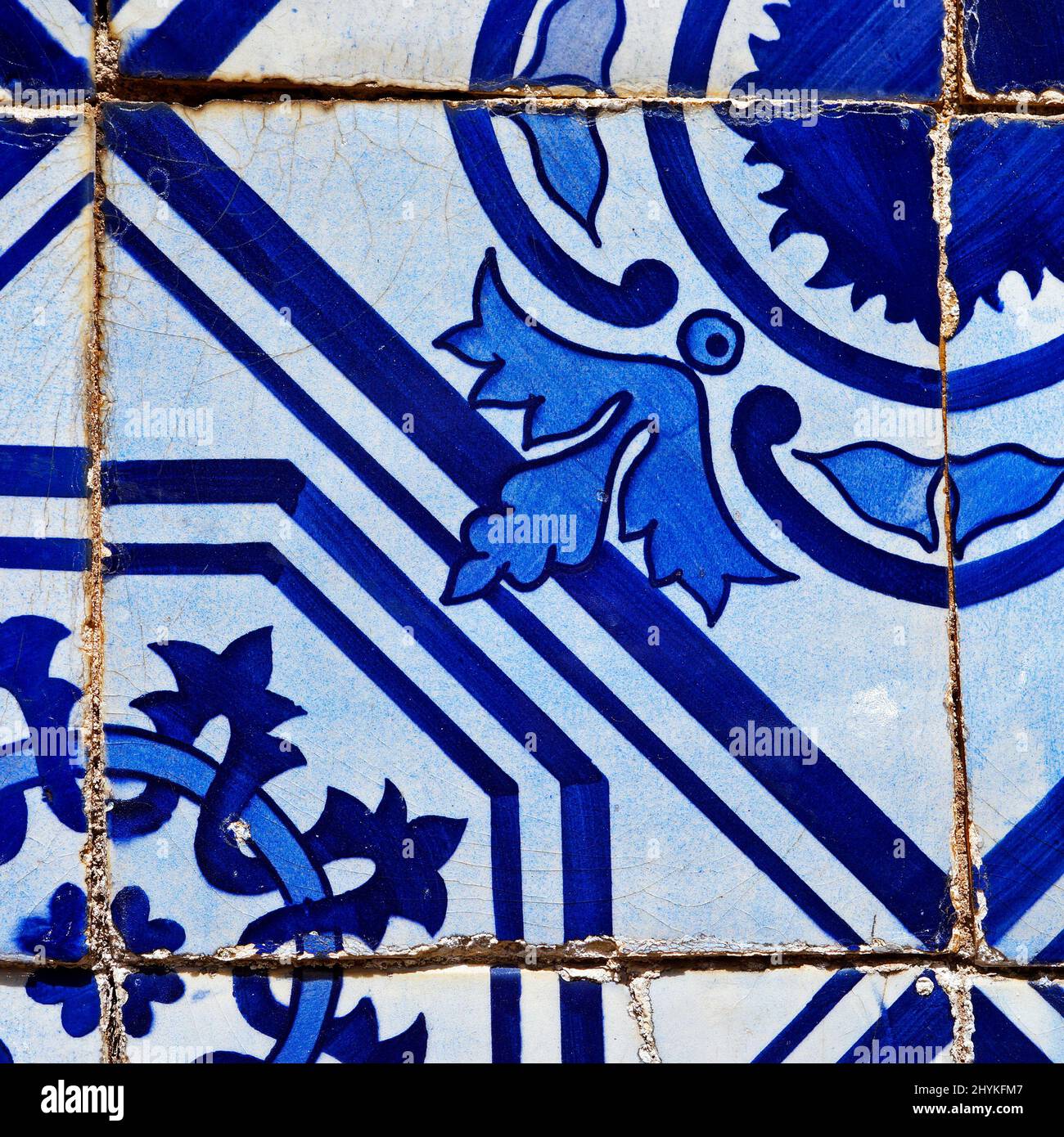Ancient blue tile geometric hi-res stock photography and images - Alamy