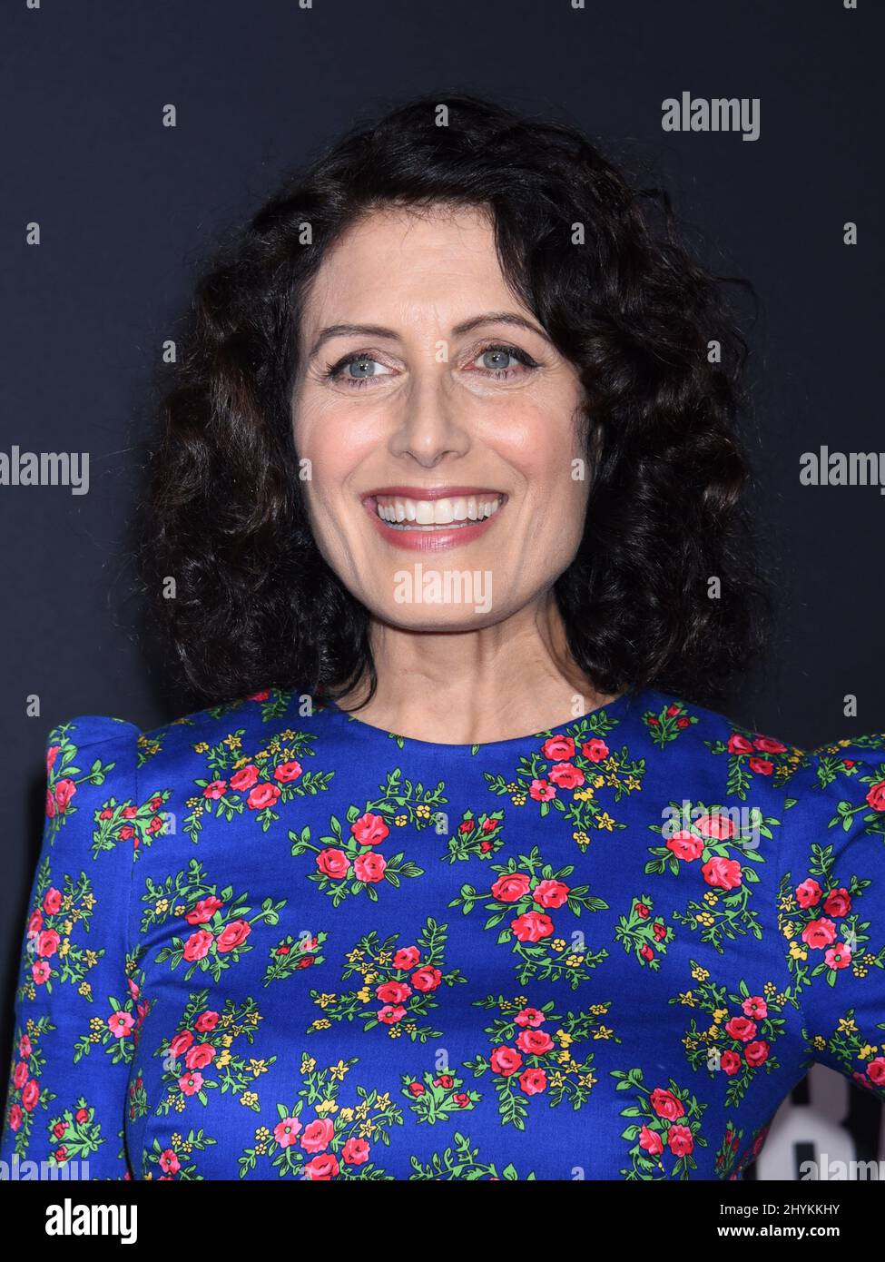 Lisa Edelstein arriving at Fox Searchlight's JoJo Rabbit premiere in ...