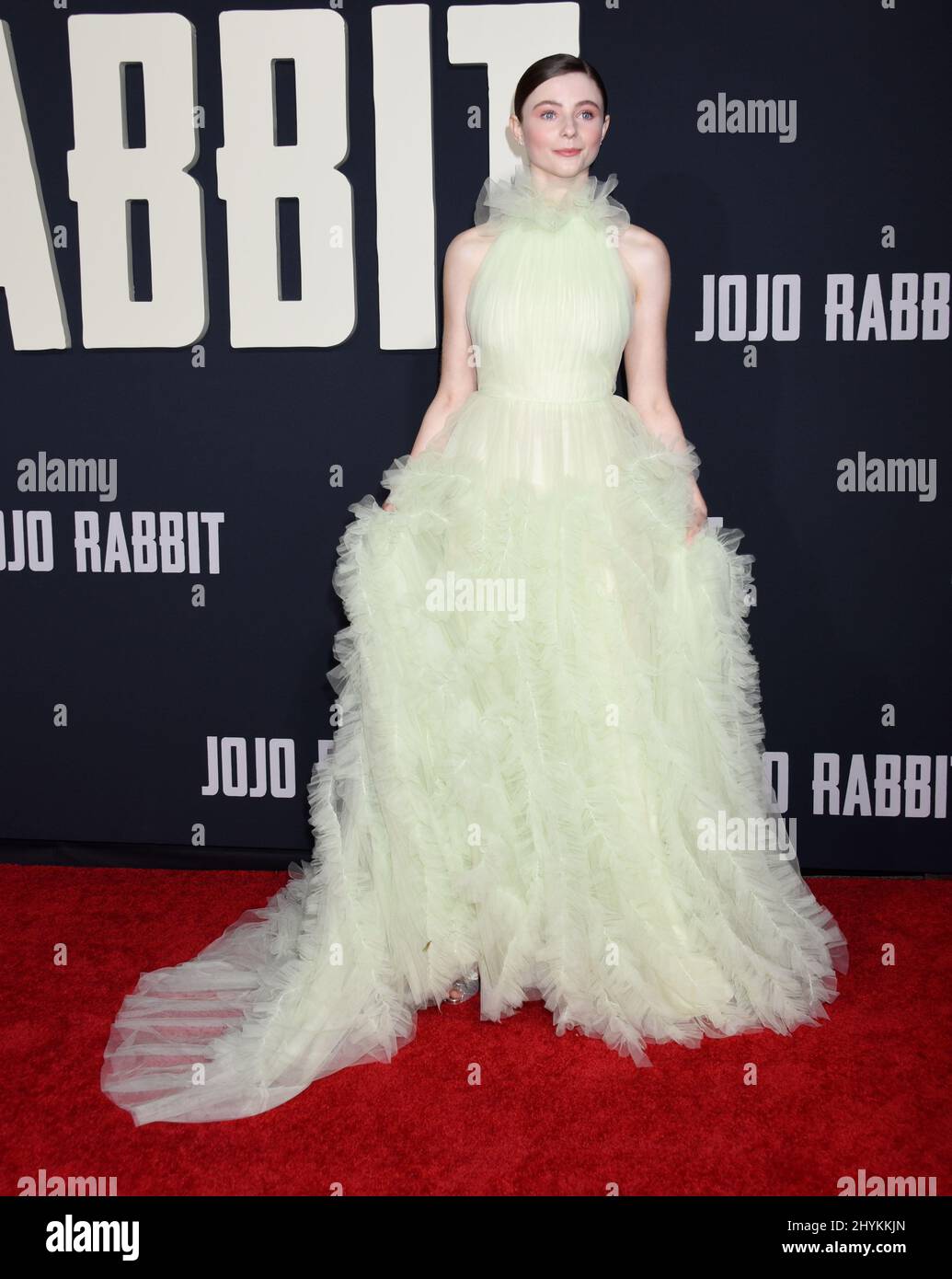 Thomasin McKenzie arriving at Fox Searchlight's JoJo Rabbit premiere in ...