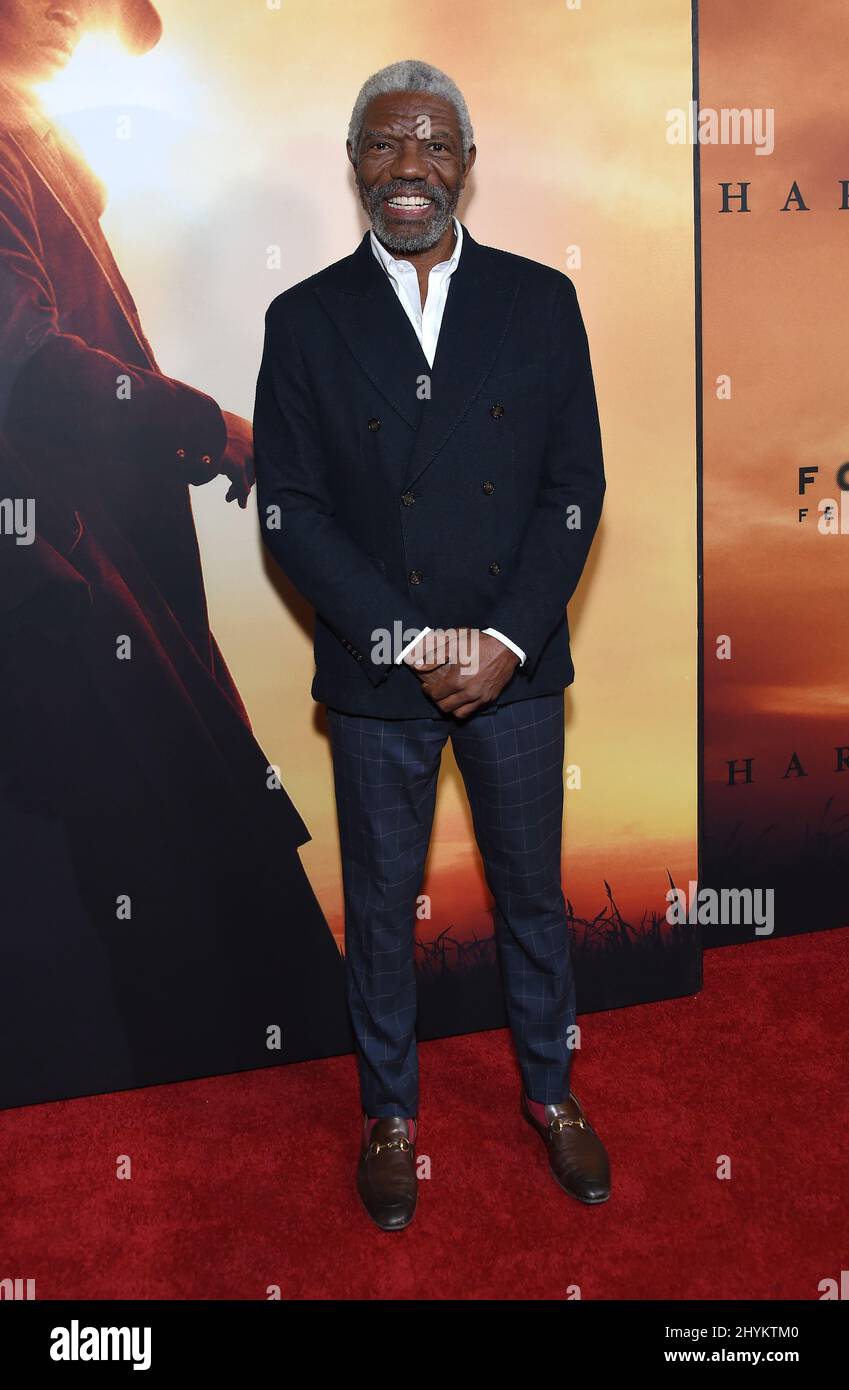 Vondie Curtis Hall arriving to the €˜Harriet Los Angeles Premiere at ...