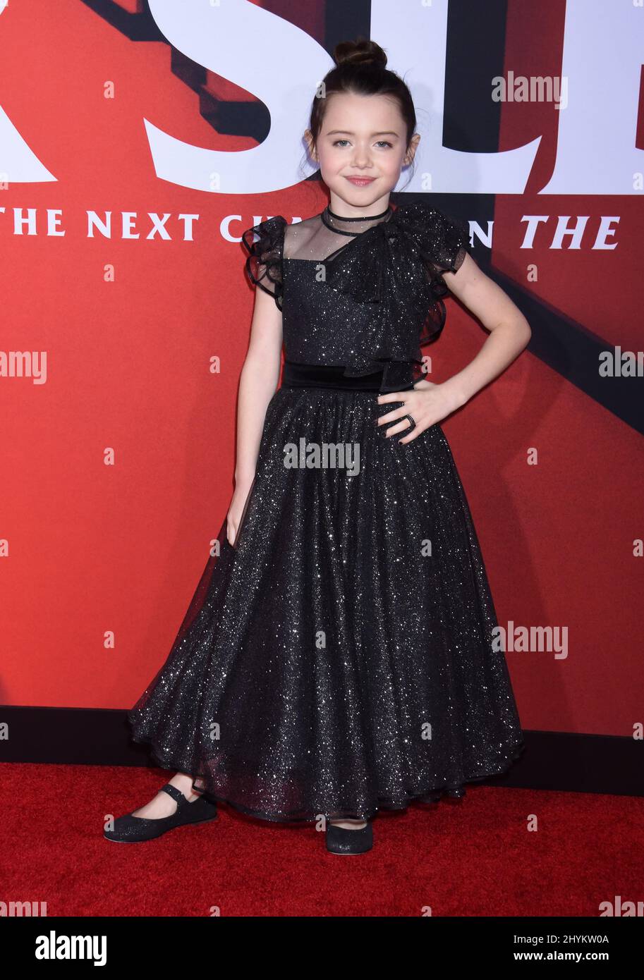 Violet McGraw at Stephen King's "Doctor Sleep" U.S. Premiere held at ...