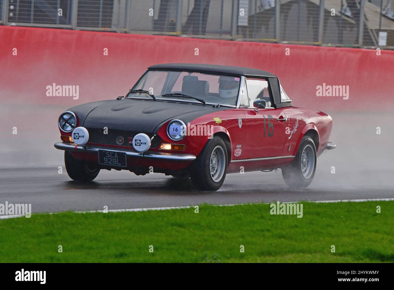 Craig Jones, FIAT 124 Spider, Pomeroy Trophy, Vintage sports Car Club ...