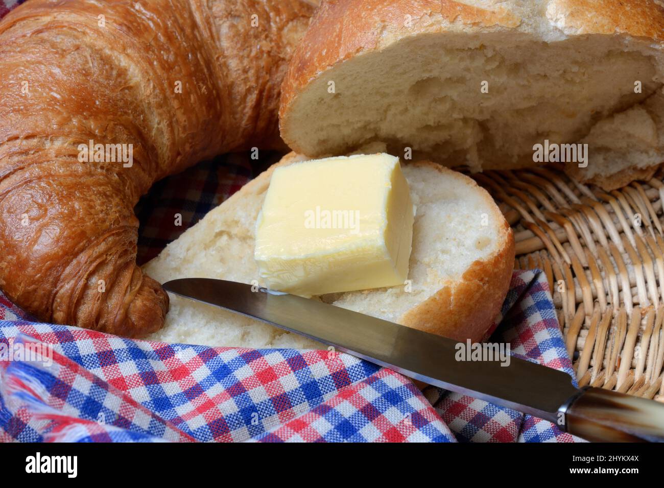 Piece butter on knife hi-res stock photography and images - Alamy