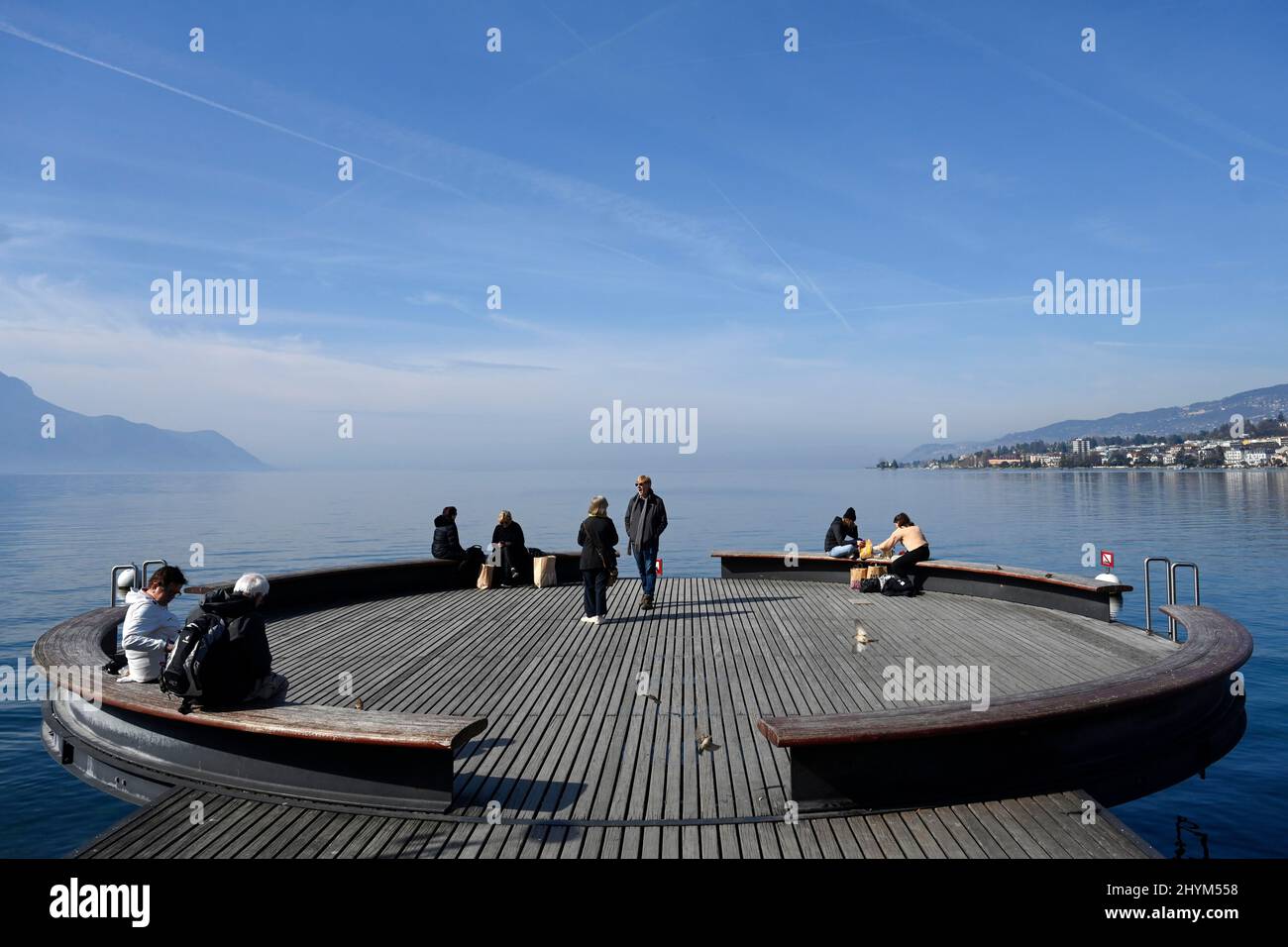 Lake Geneva viewing platform, Montreux, Switzerland Stock Photo - Alamy