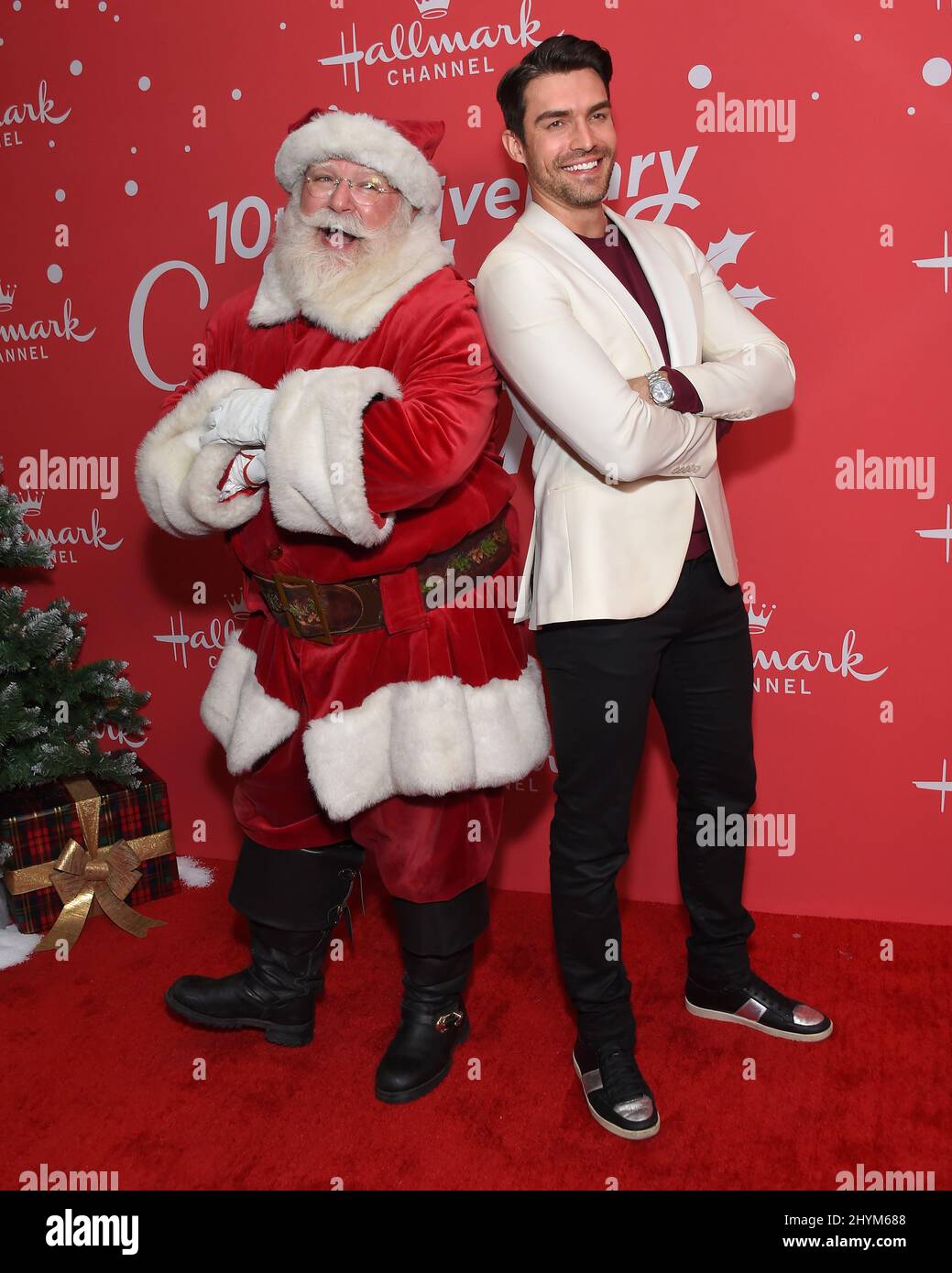Santa Claus and Peter Porte attending the Christmas Under the Stars ...