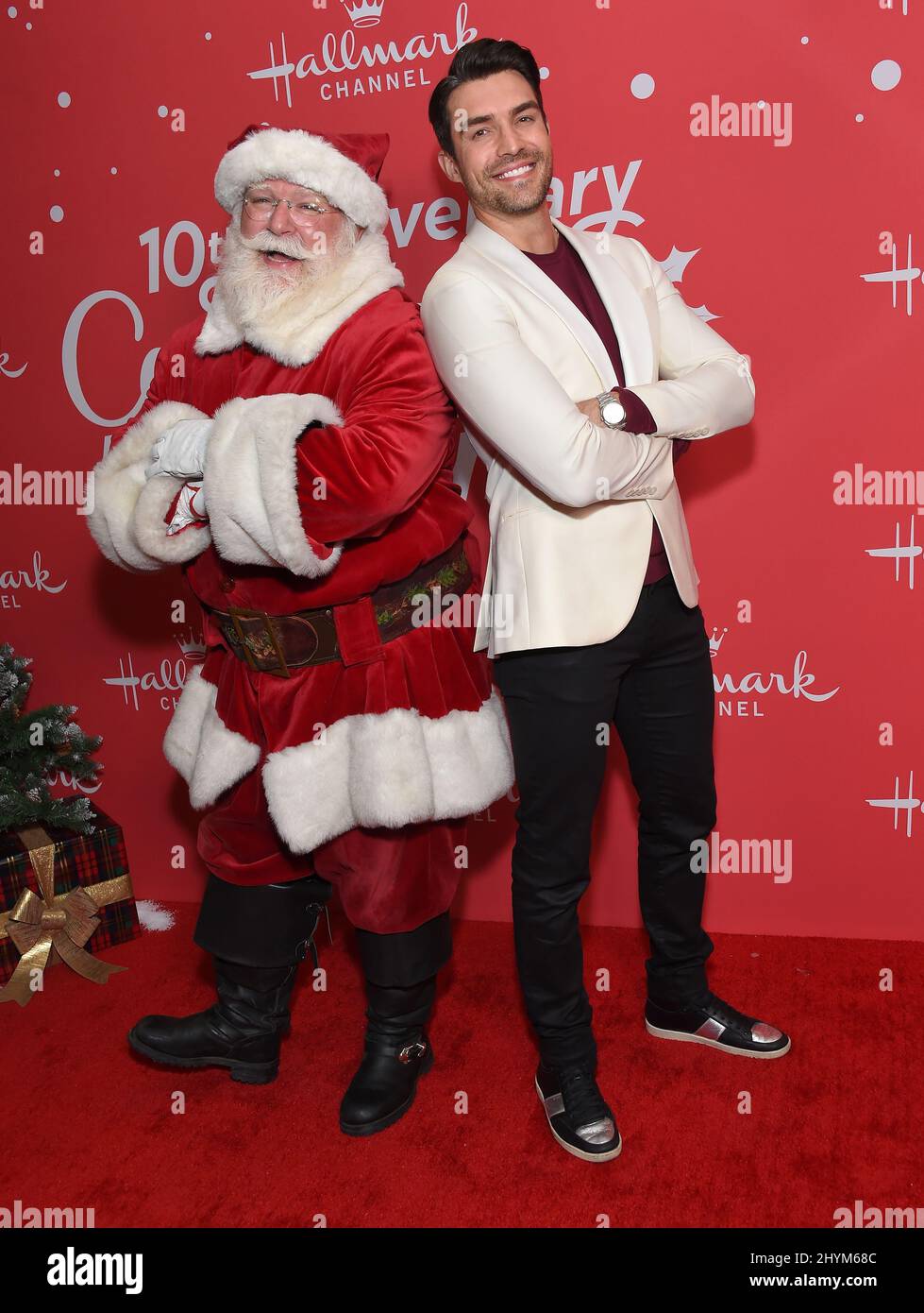 Santa Claus and Peter Porte attending the Christmas Under the Stars ...