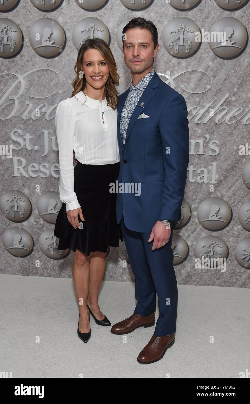 Kadee Strickland and Jason Behr arriving to the Brooks Brothers Holiday ...