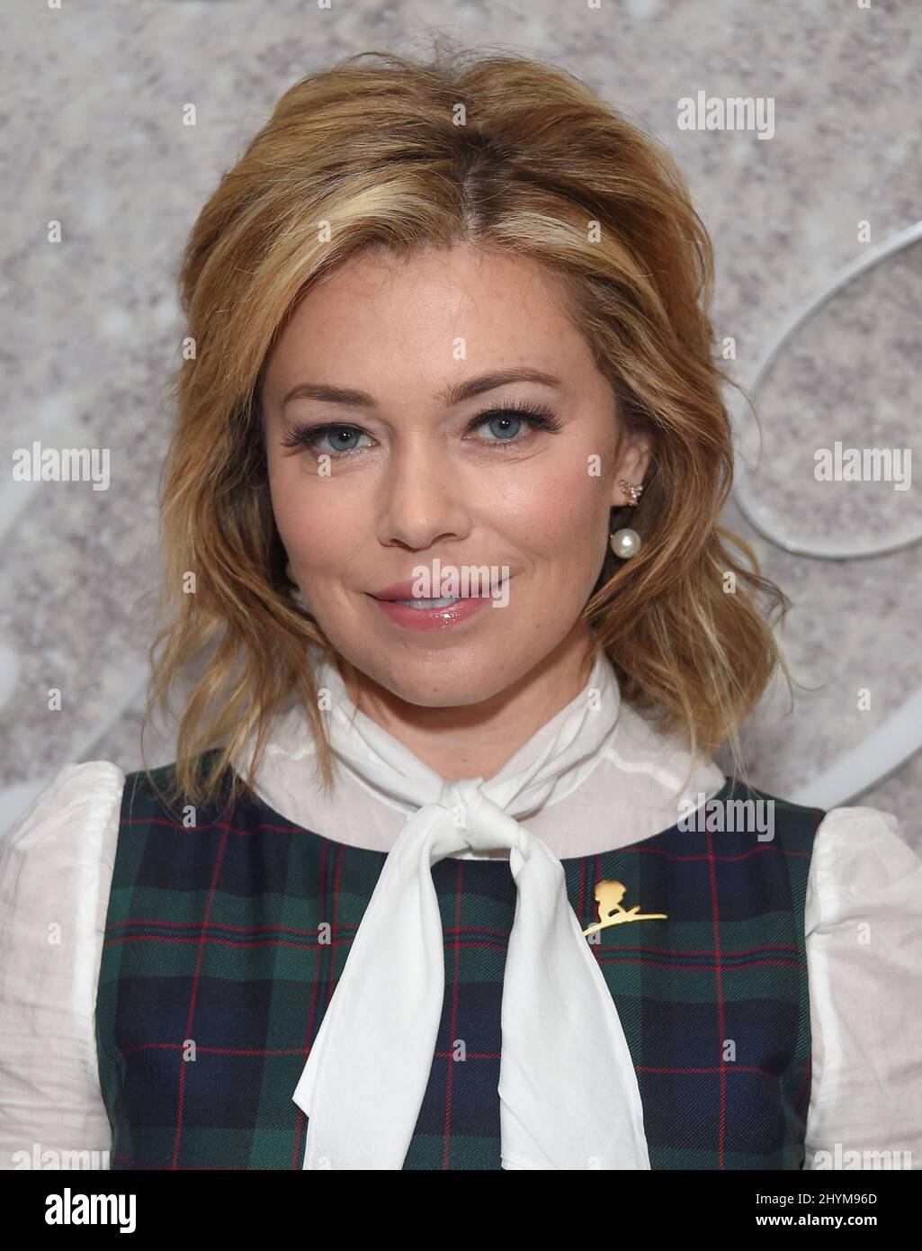Lauren Sivan arriving to the Brooks Brothers Holiday Celebration ...