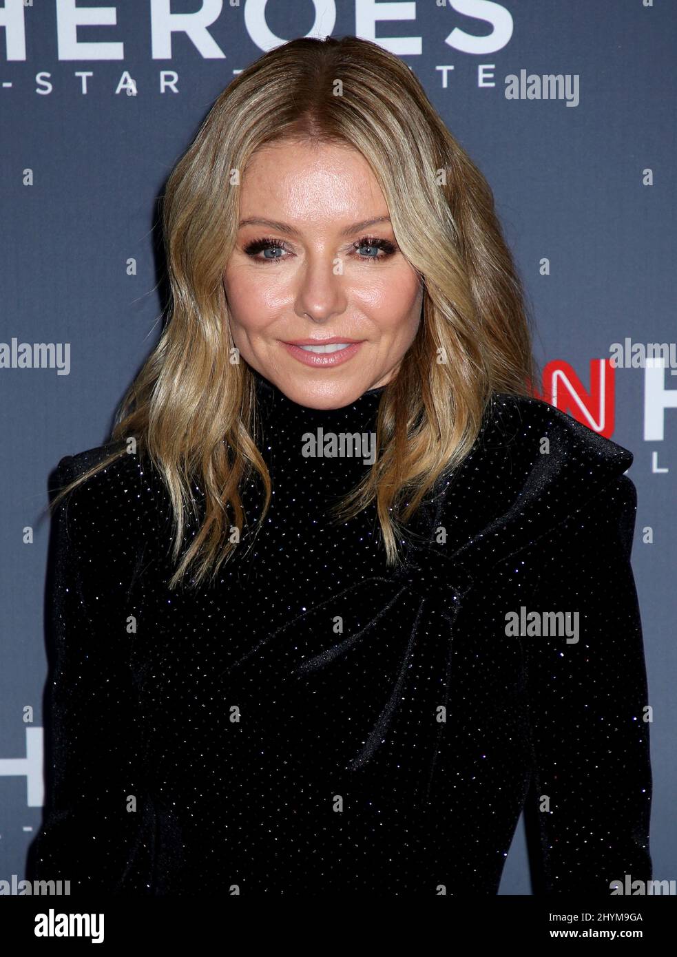 Kelly Ripa attending the 13th Annual CNN Heroes: An All-Star Tribute ...