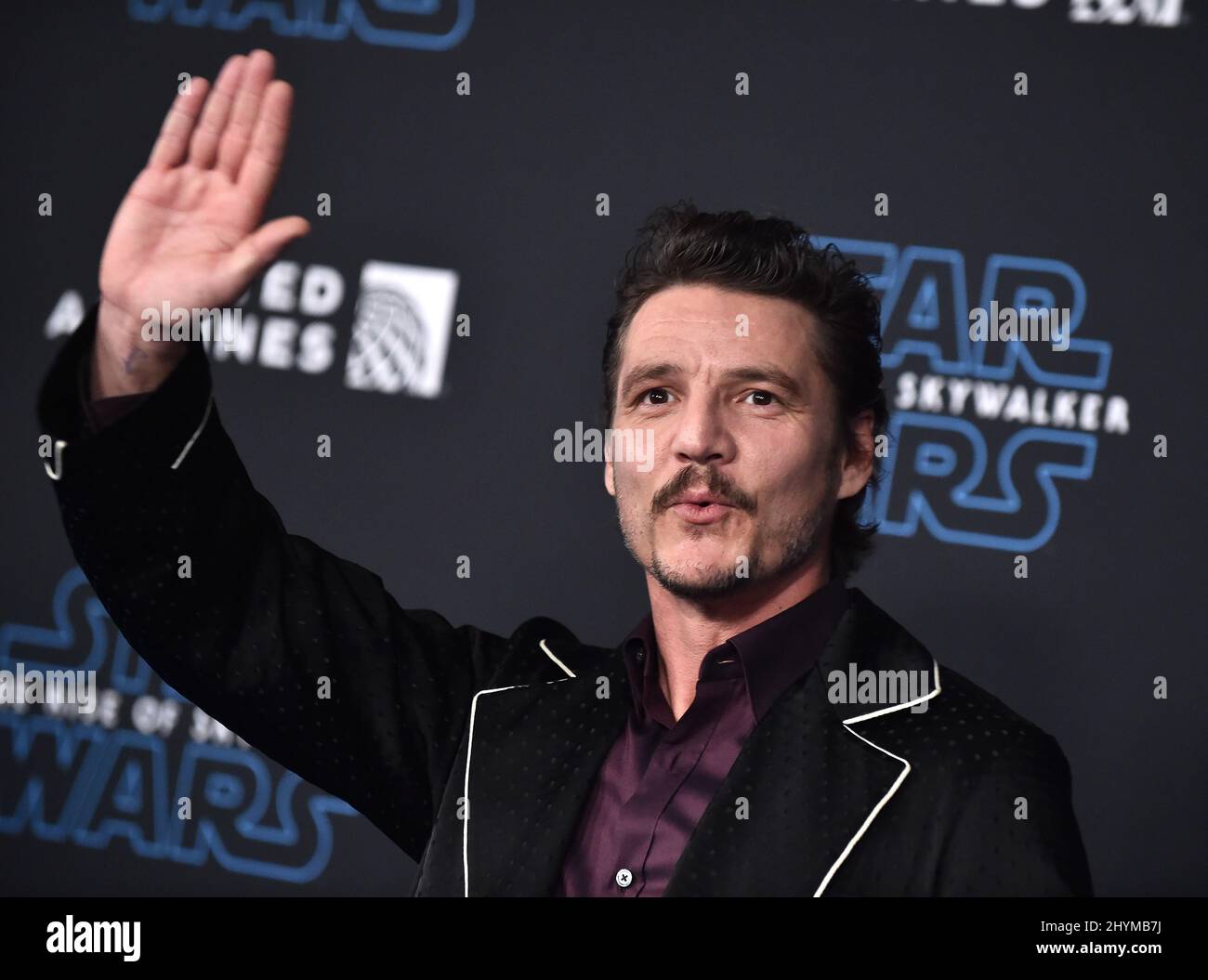 Pedro Pascal attending the World Premiere of Star Wars: The Rise of ...