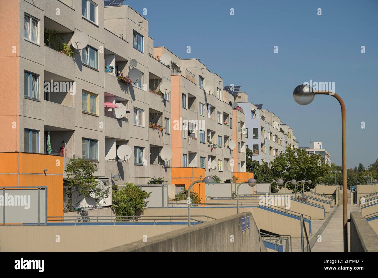 Prefabricated building, Joseph-Schmidt-Strasse, High-Deck-Siedlung ...