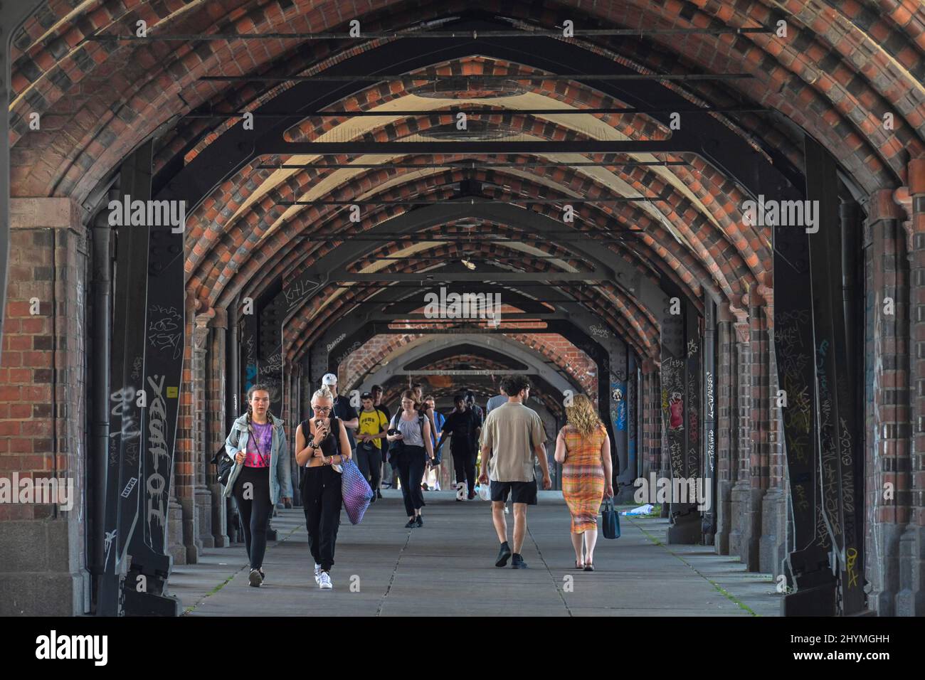 Oberbaum Bridge, Friedrichshain, Berlin, Germany Stock Photo - Alamy