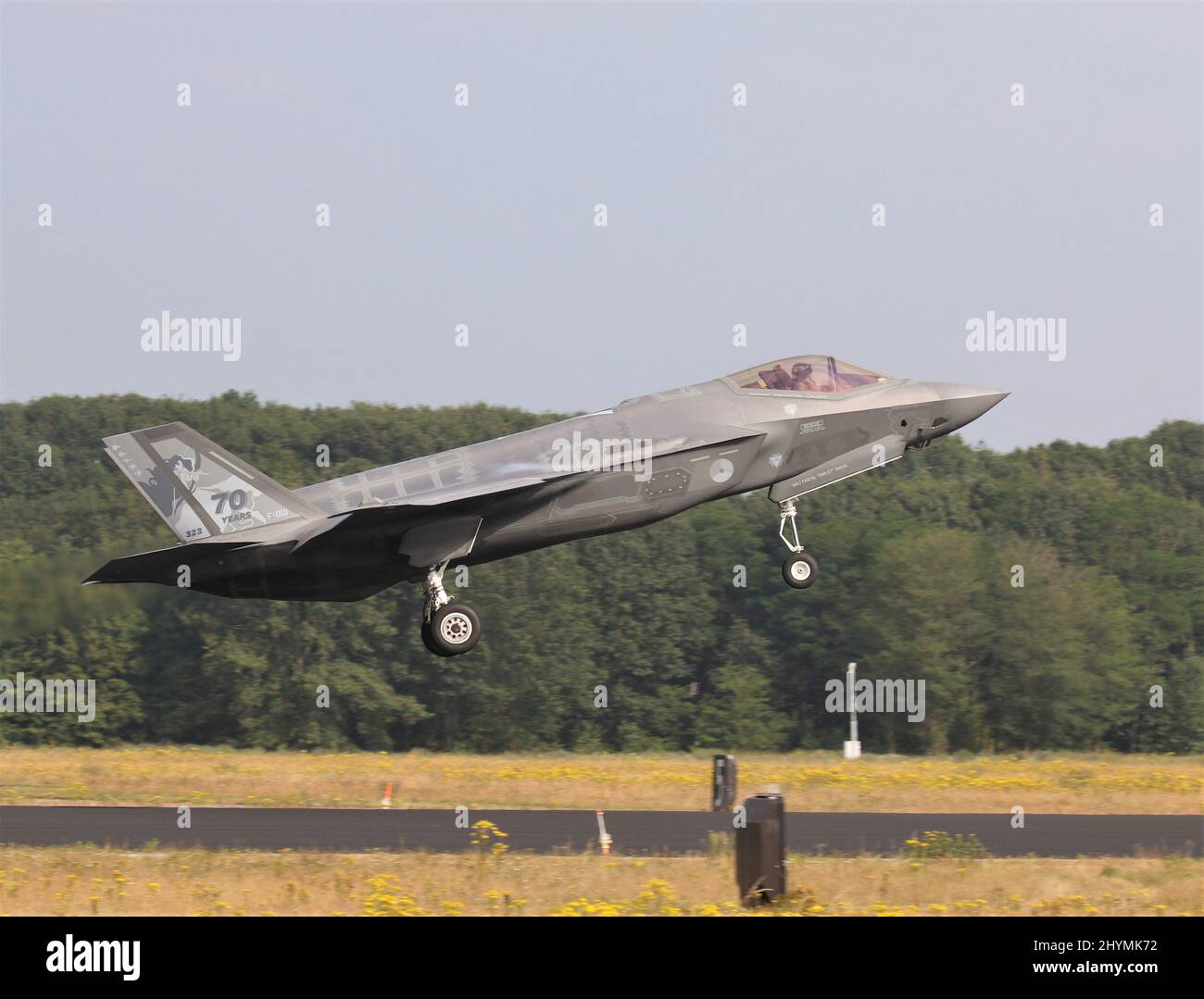 Dutch F-35 Lightning II during take off Stock Photo - Alamy