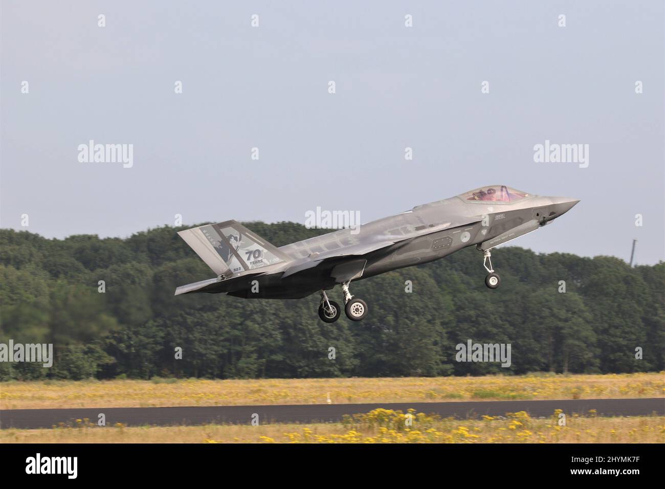 Dutch F-35 Lightning II during take off Stock Photo - Alamy