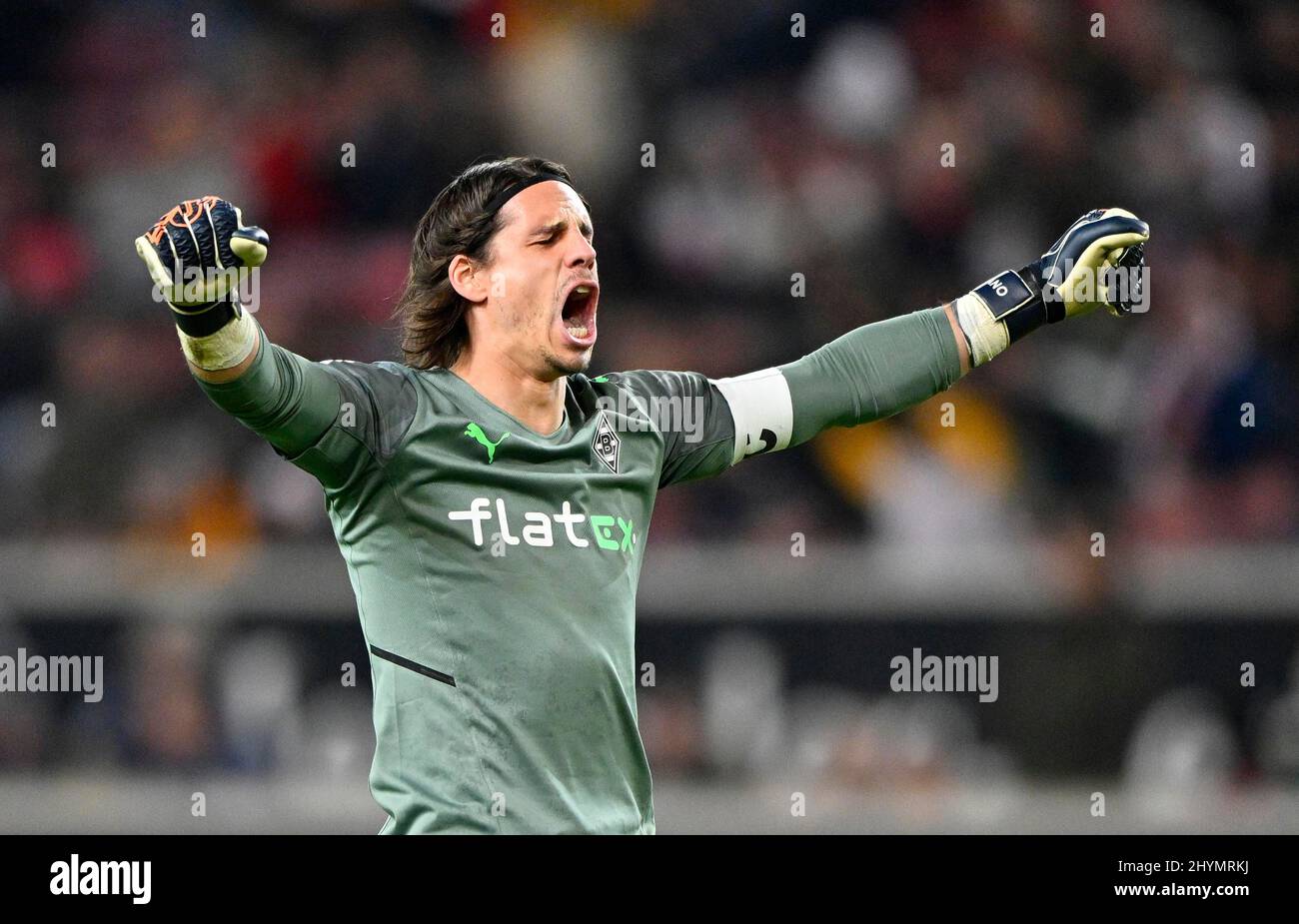 Goalkeeper Yann Sommer, Borussia Moenchengladbach, goal celebration ...