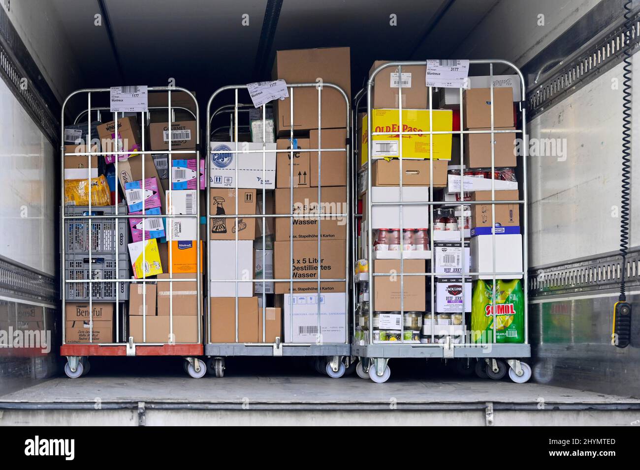 Delivery of goods hi-res stock photography and images - Alamy