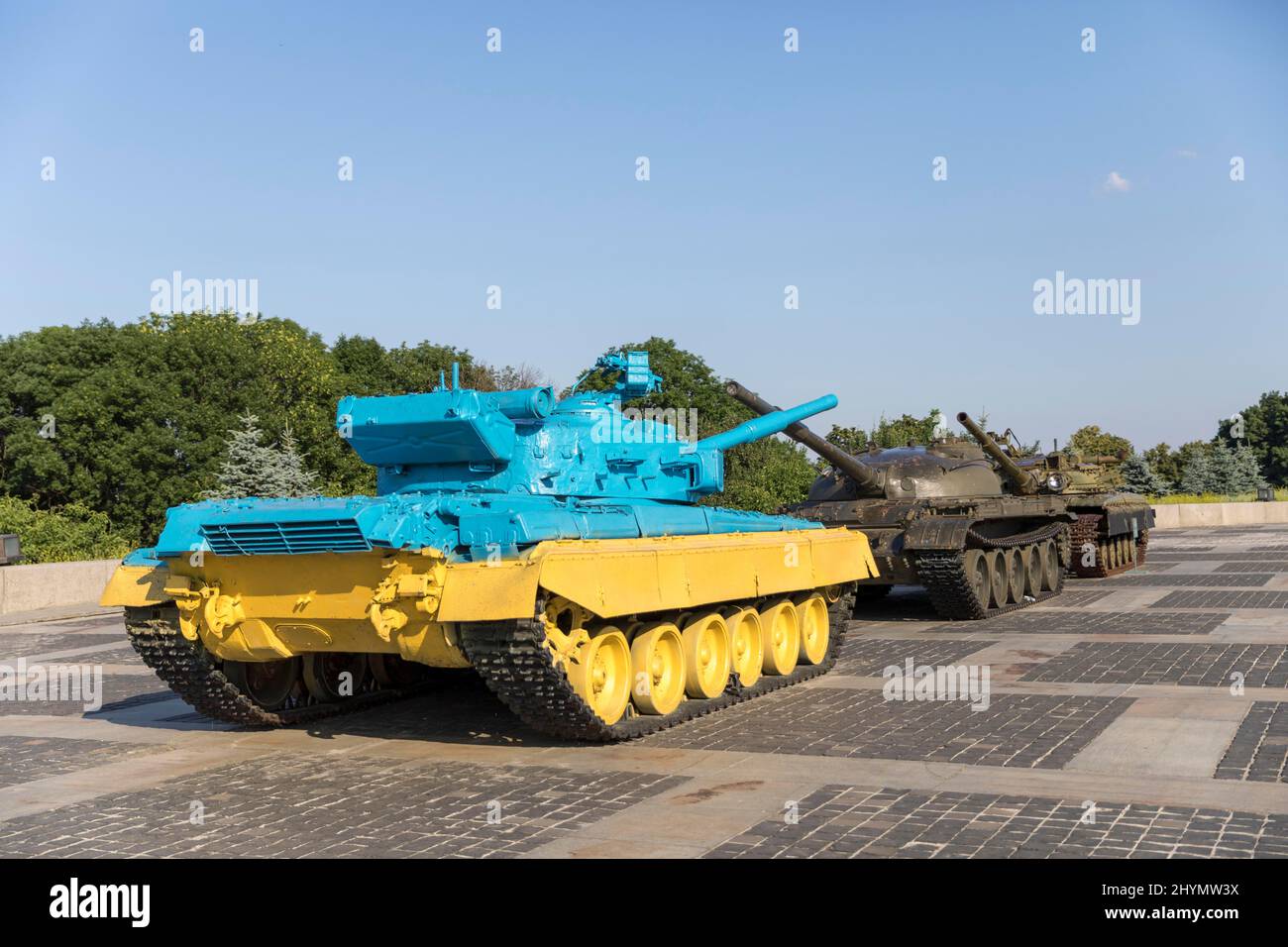Ukrainian tanks hi-res stock photography and images - Alamy