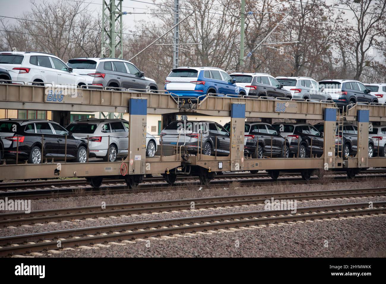 Goods train with new cars, Magdeburg, Saxony-Anhalt, Germany Stock ...