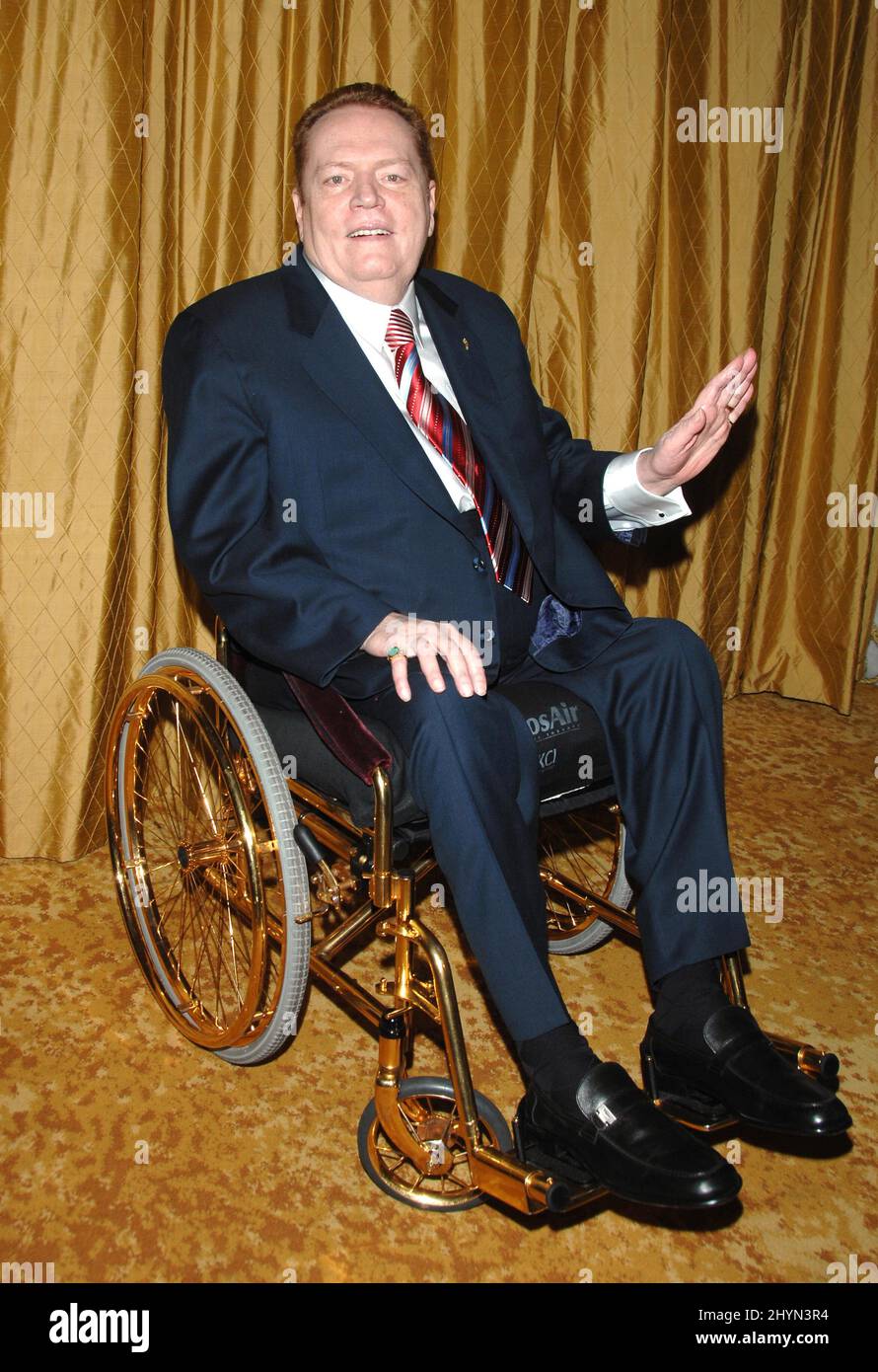Larry flynt wheelchair hi-res stock photography and images - Alamy