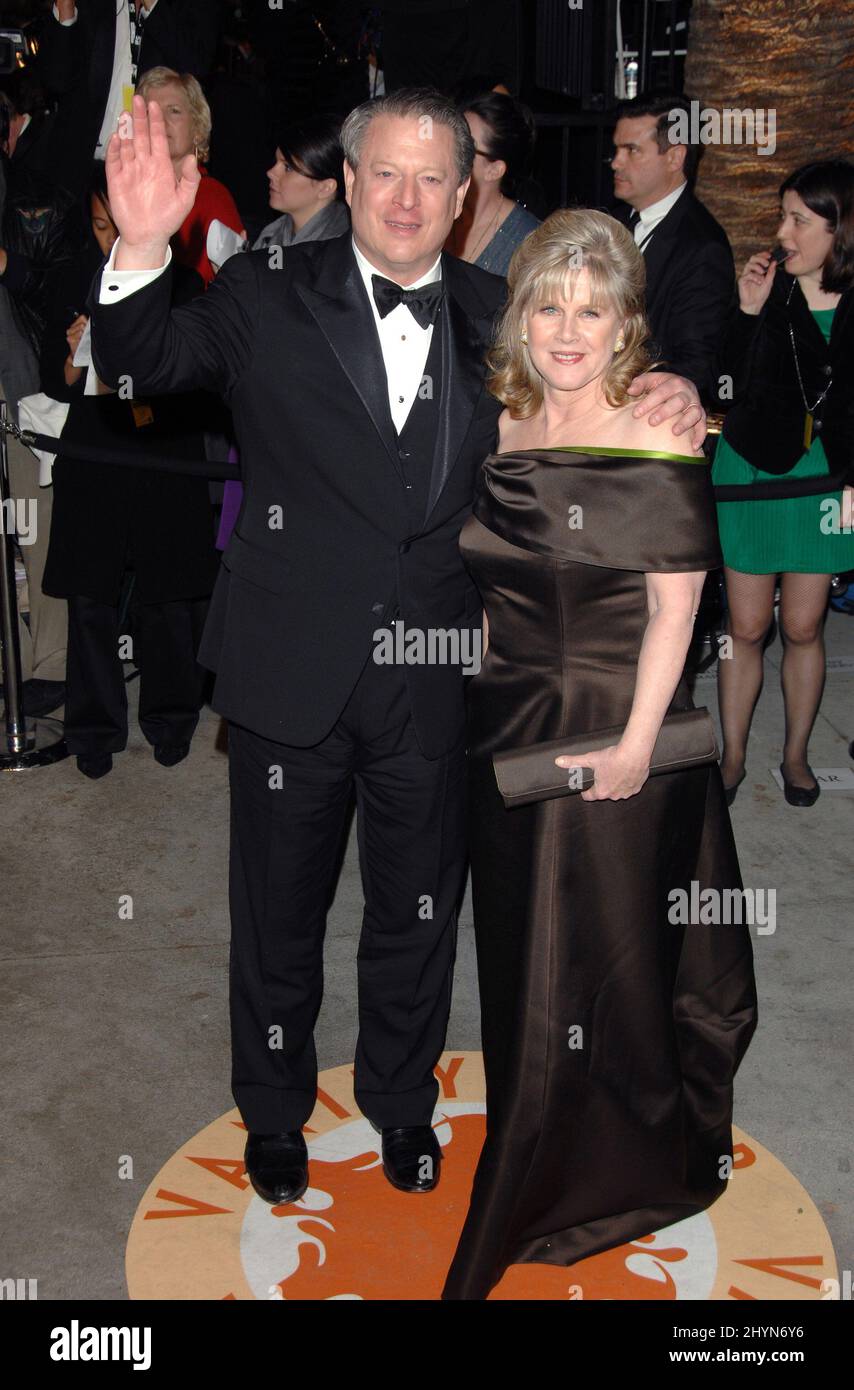 Al Gore and Tipper Gore attend the 2007 Vanity Fair Oscar Party at ...