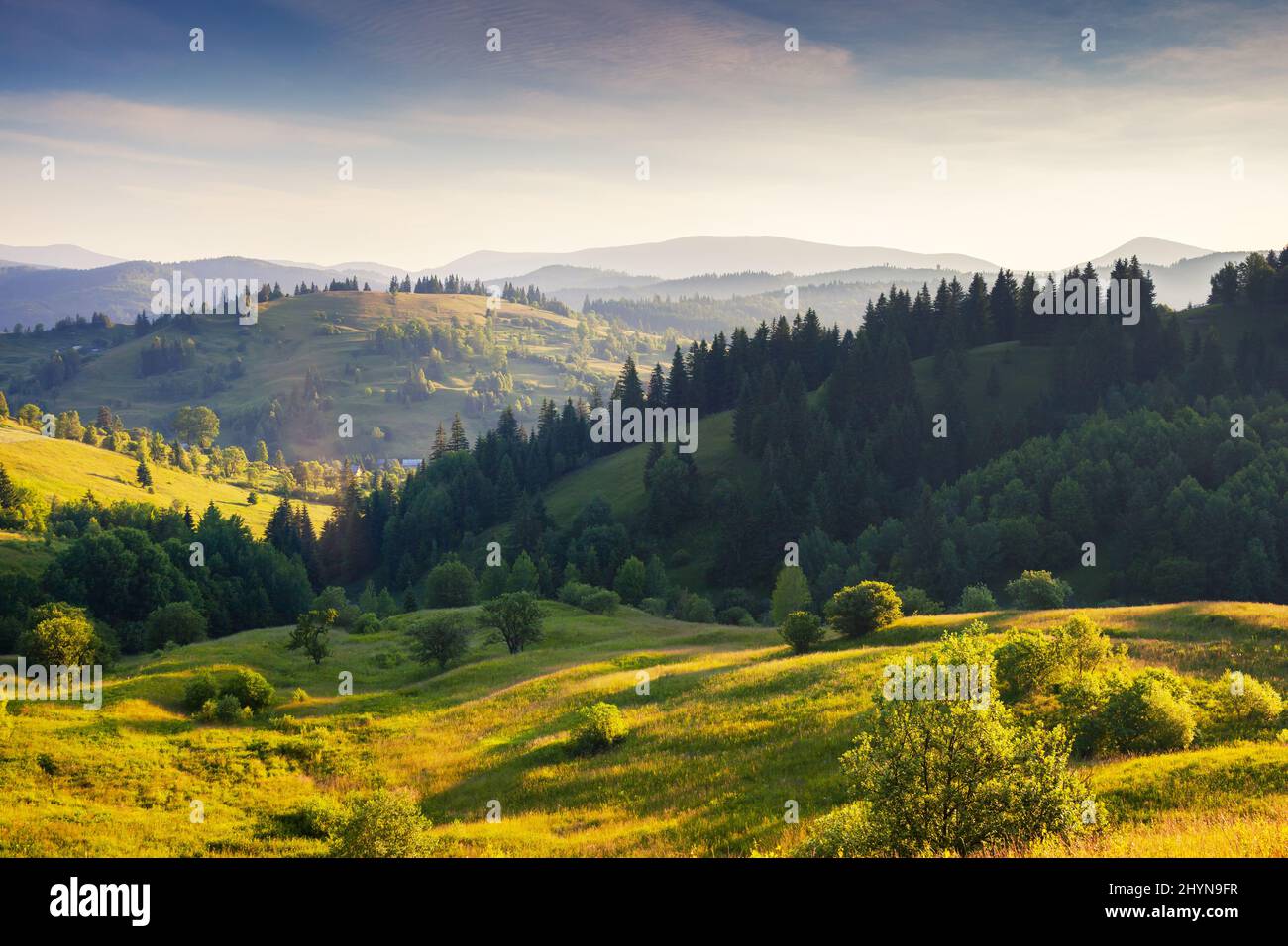 Sunny hills hi-res stock photography and images - Alamy