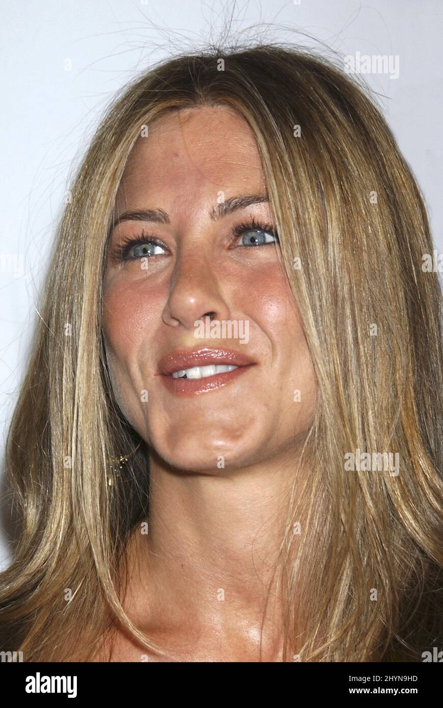 Jennifer Aniston attends ONE Sunset Book Party for New York Times Best ...