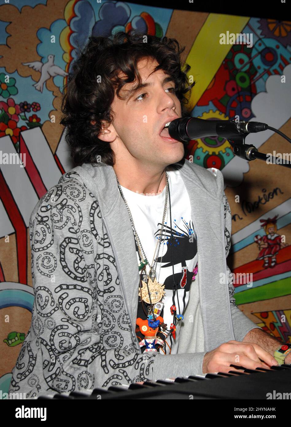 Mika in-store appearance for midnight release of 'Life in Cartoon ...