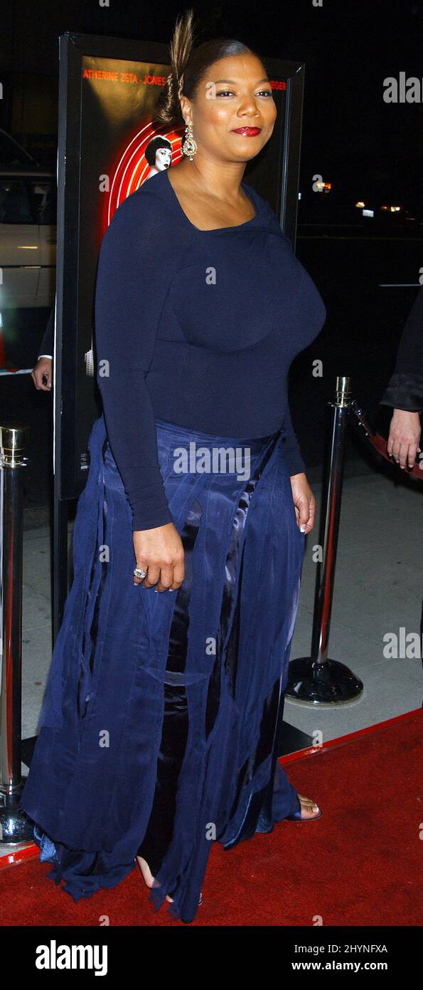 QUEEN LATIFAH ATTENDS THE "CHICAGO" PREMIERE AT THE ACADEMY THEATRE ...