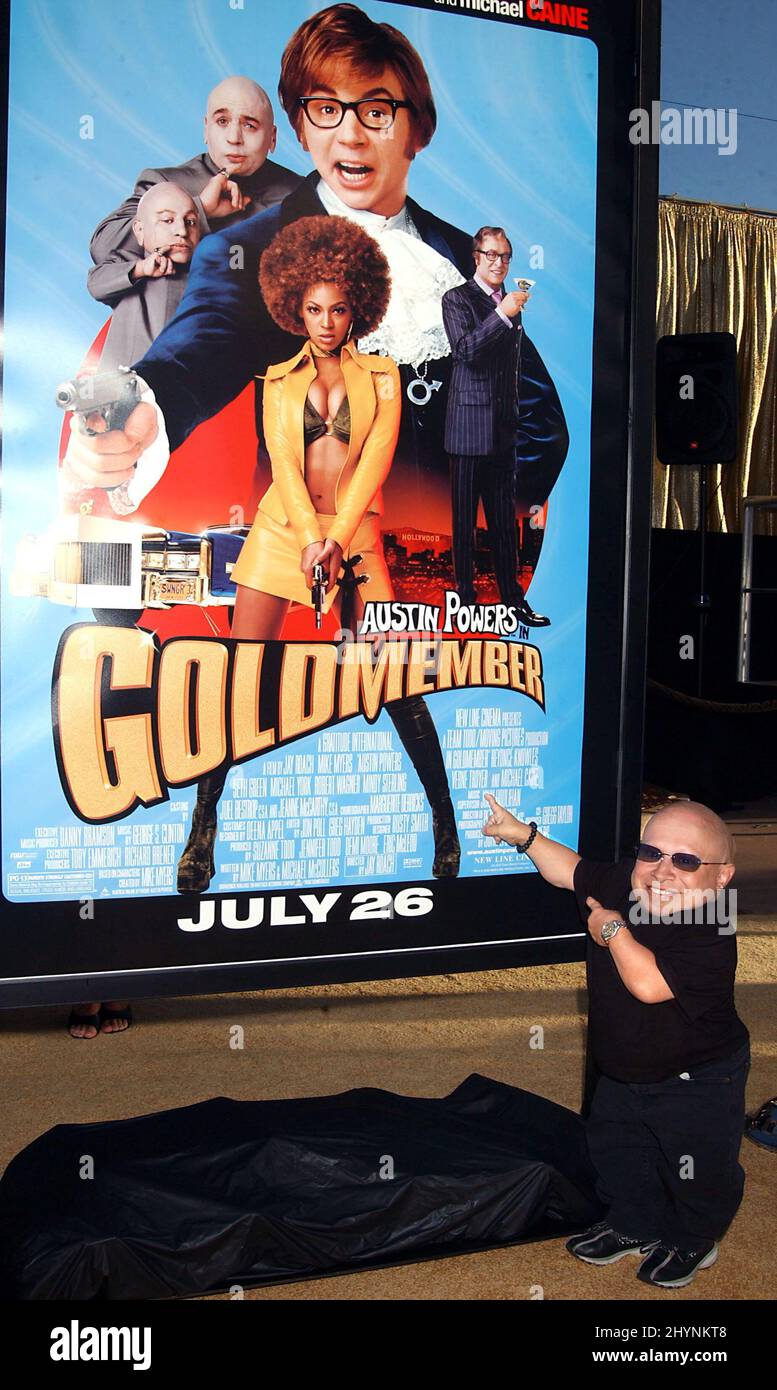 Verne Troyer attends the Austin Powers Goldmember Premiere in ...
