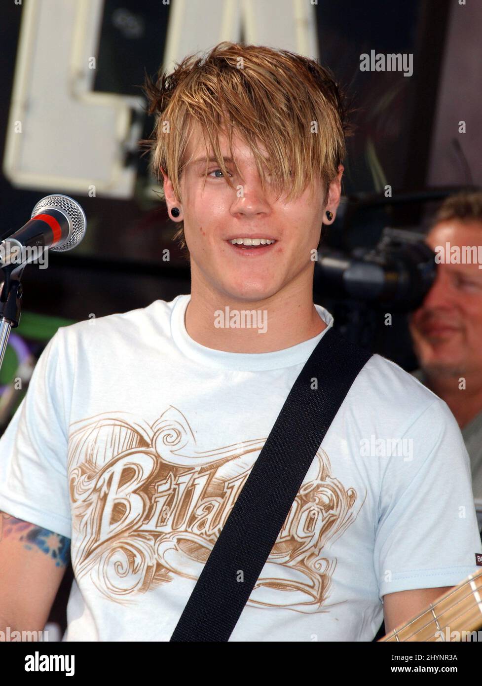 Debut live performance hi-res stock photography and images - Alamy