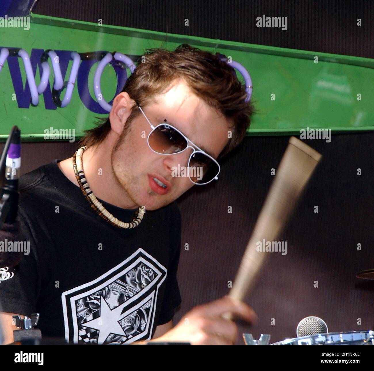 Harry judd drum hi-res stock photography and images - Alamy
