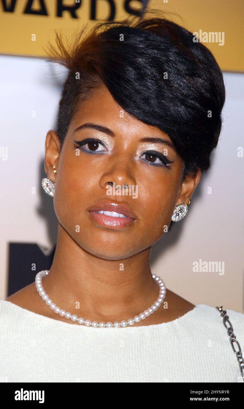 Kelis attends the 2006 MTV Video Music Awards at Radio City Music Hall ...