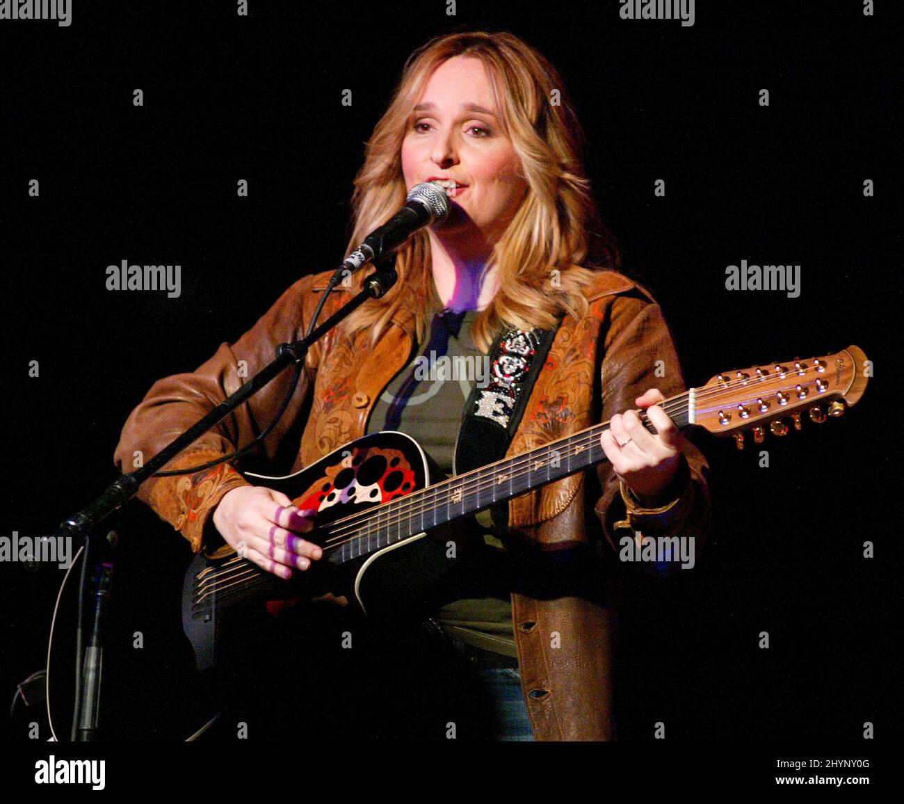 Melissa etheridge performing hi-res stock photography and images - Alamy