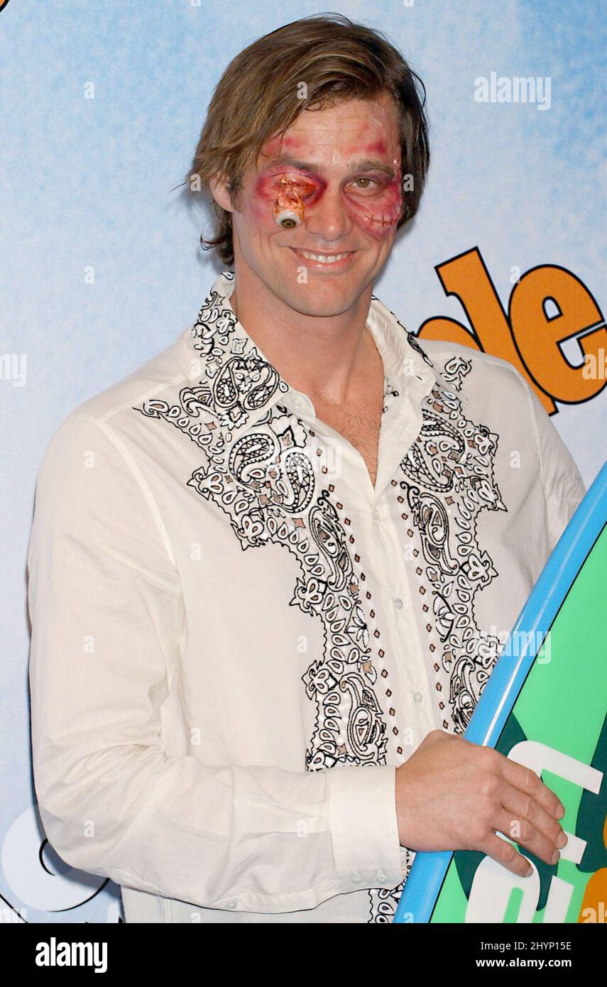JIM CARREY ATTENDS THE '2003 TEEN CHOICE AWARDS' IN CALIFORNIA PICTURE ...