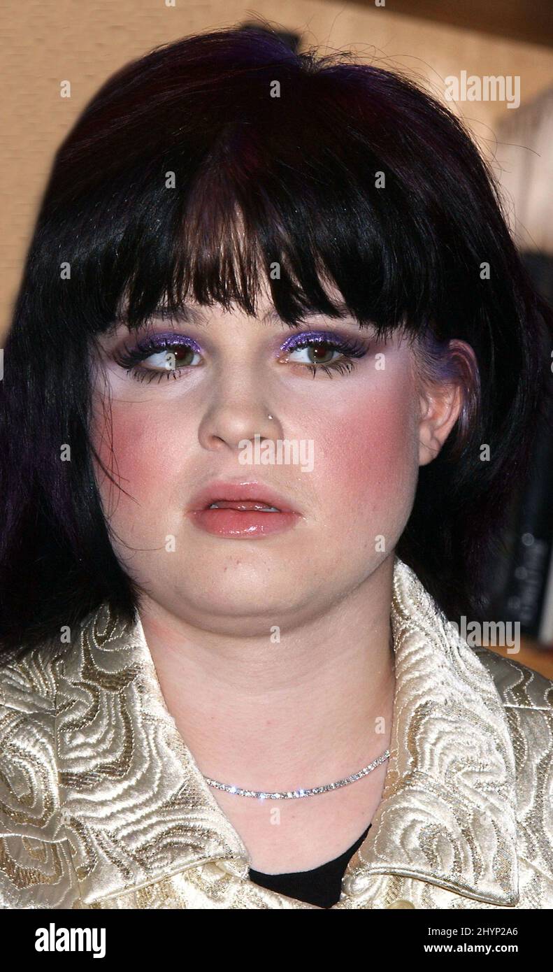 OZZY, SHARON, KELLY & JACK OSBOURNE SIGN COPIES OF THEIR NEW DVD AT ...