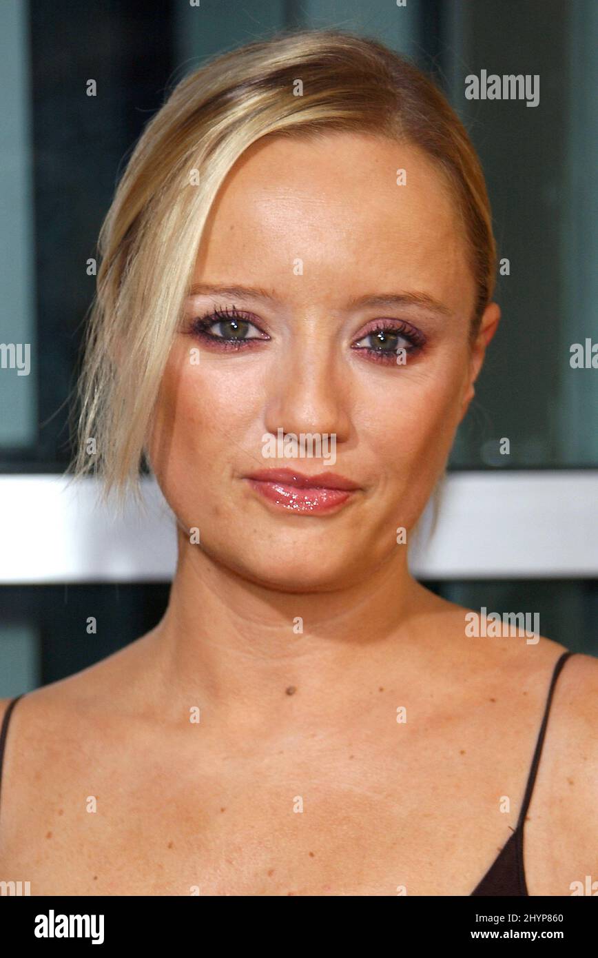 Lucy davis attends 40 year old virgin world premiere hollywood picture ...