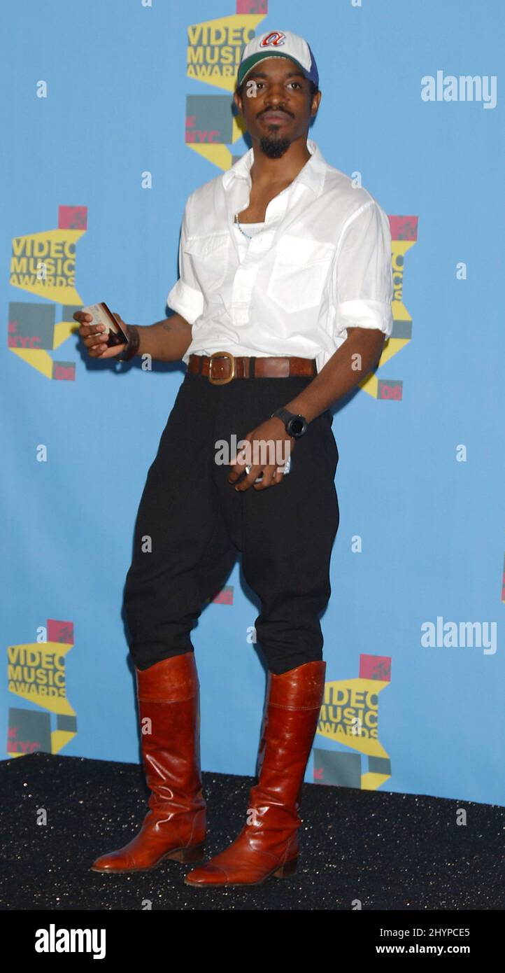 Andre Benjamin attends the 2006 MTV Video Music Awards at Radio City ...