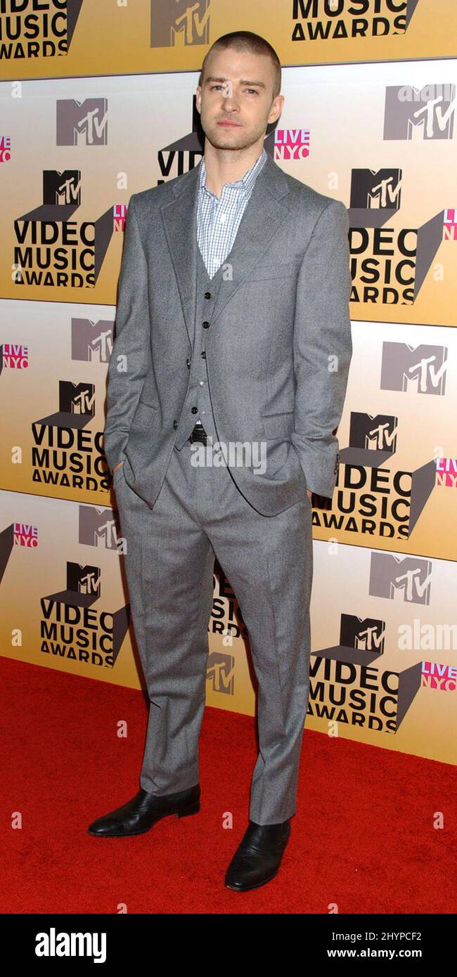 Justin Timberlake attends the 2006 MTV Video Music Awards at Radio City ...