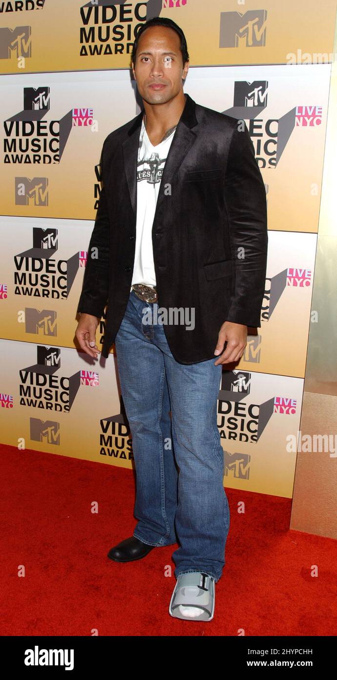 Dwayne 'The Rock' Johnson attends the 2006 MTV Video Music Awards at ...