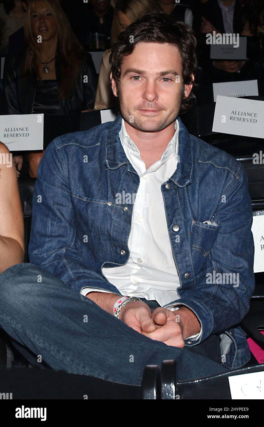 HENRY THOMAS ATTENDS A JENNI KAYNE FASHION SHOW IN LOS ANGELES. PICTURE ...