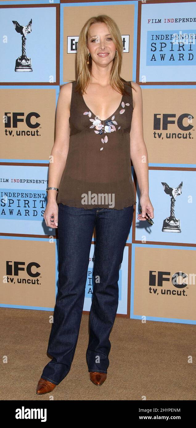 Lisa Kudrow attends the Independent Spirit Awards 2006 at Santa Monica ...