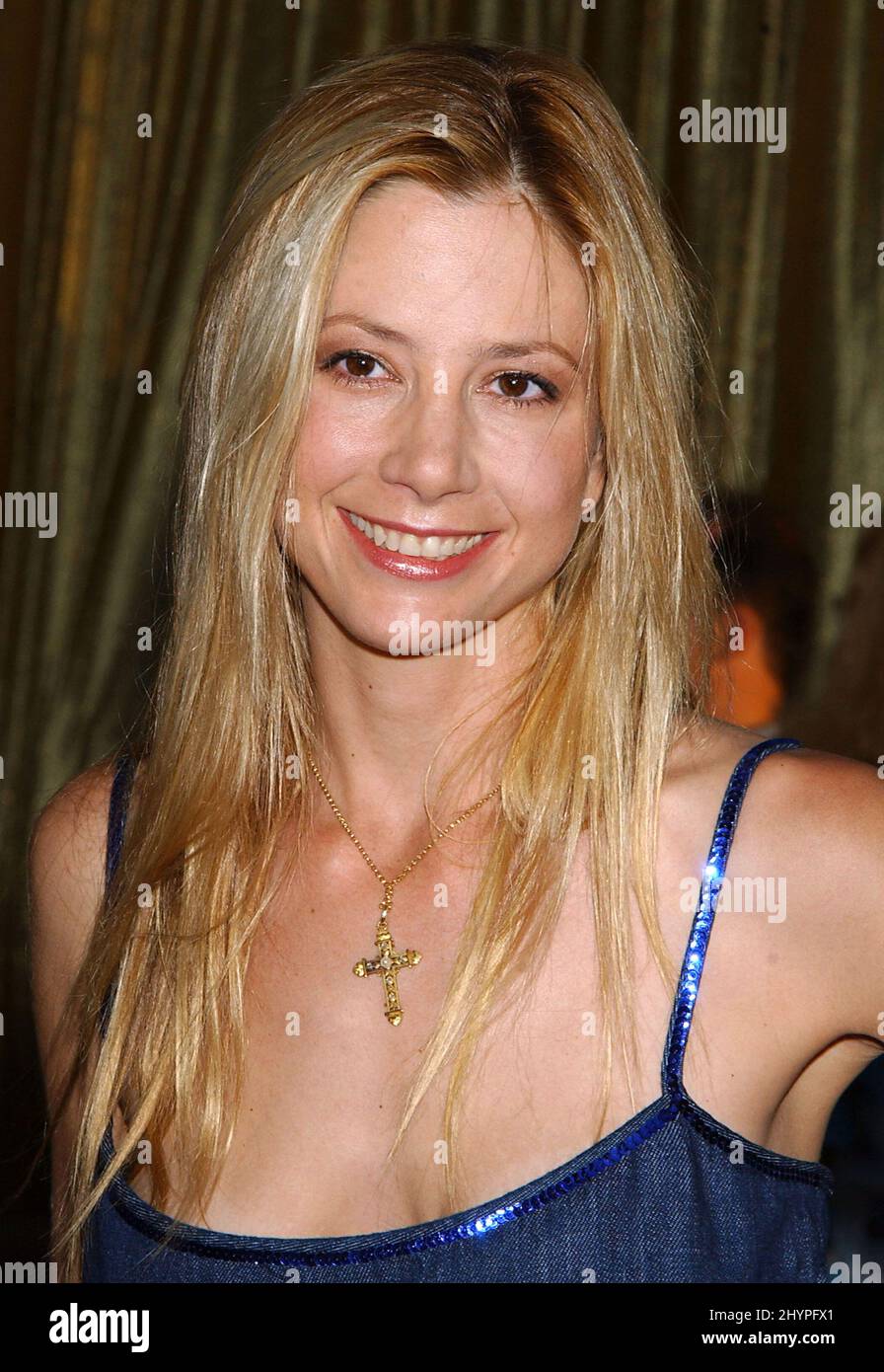 Mira Sorvino Attends The Austin Powers Goldmember Premiere In California Picture Uk Press