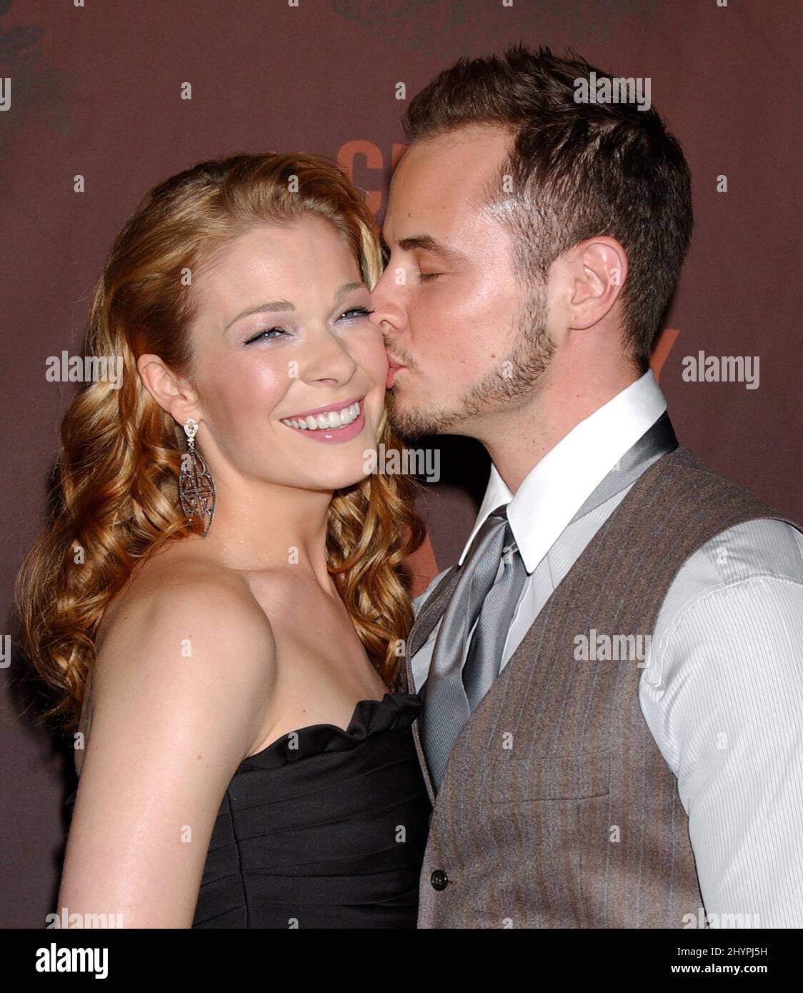 LeAnn Rimes & Dean Sheremet attend the CMT Giants honouring Reba ...