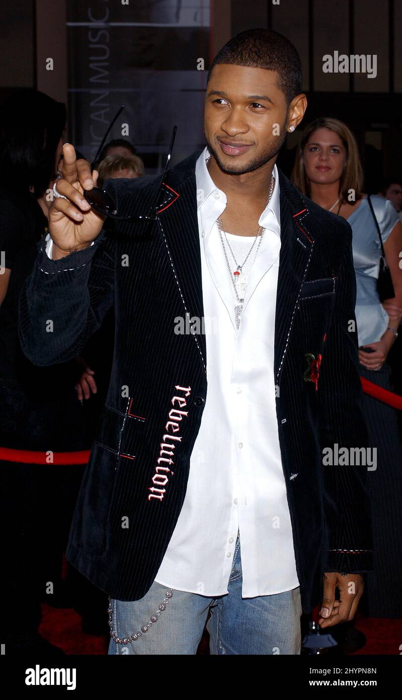 Usher attends the 32nd Annual American Music Awards at The Shrine ...