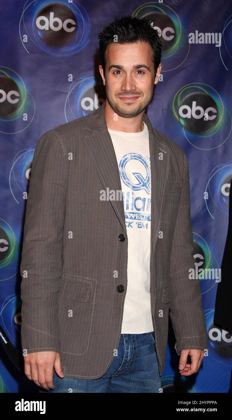 Freddie Prinze Jr. attends the ABC Winter TCA All Star Party 2006 in ...