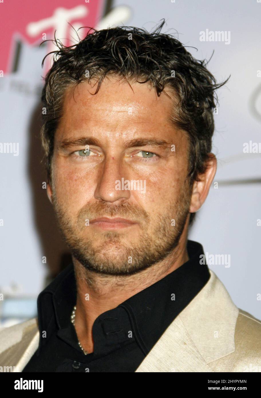 Gerard Butler attends The 2007 MTV Movie Awards held at the Gibson ...