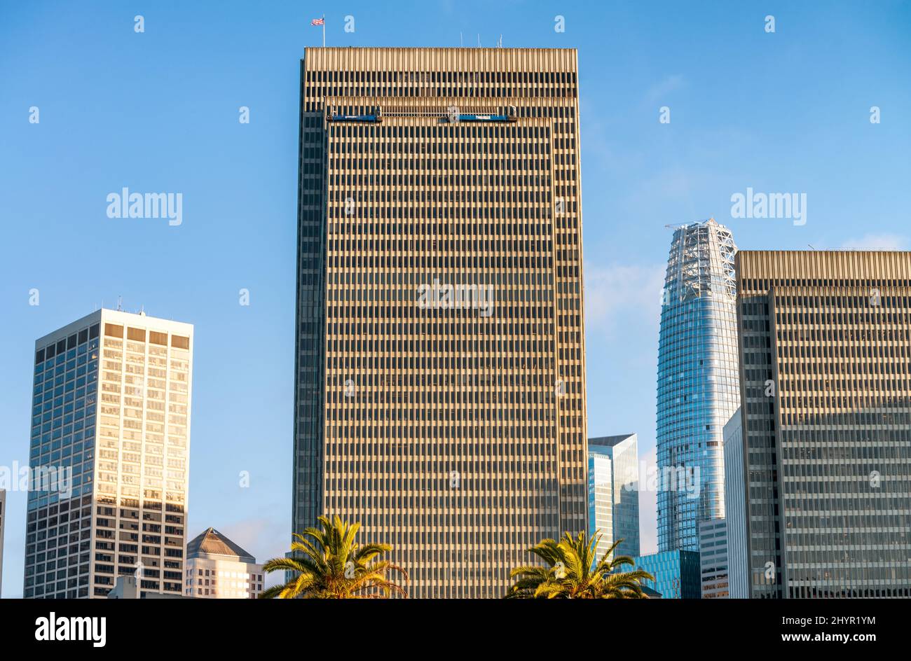 Metropolis urban skyline downtown san hi-res stock photography and ...