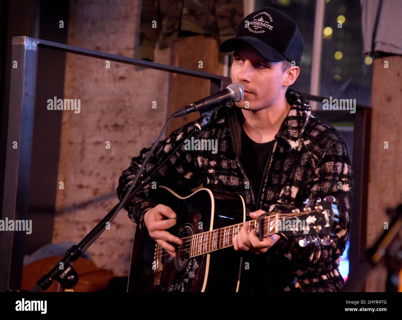 Devin dawson on stage hi-res stock photography and images - Alamy