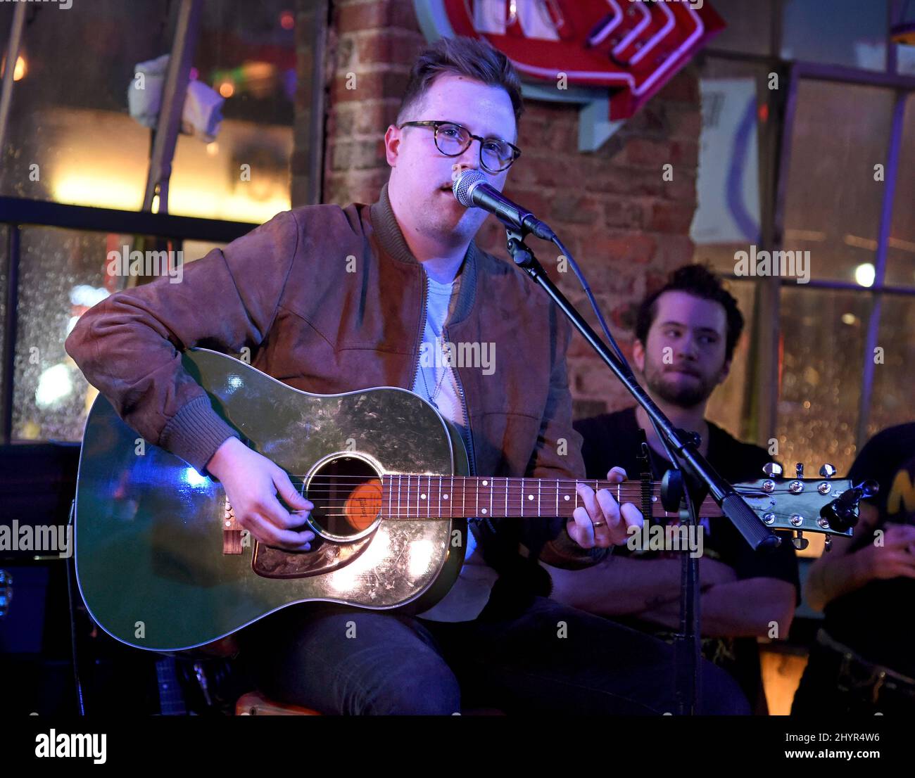 Andy albert on stage hi-res stock photography and images - Alamy