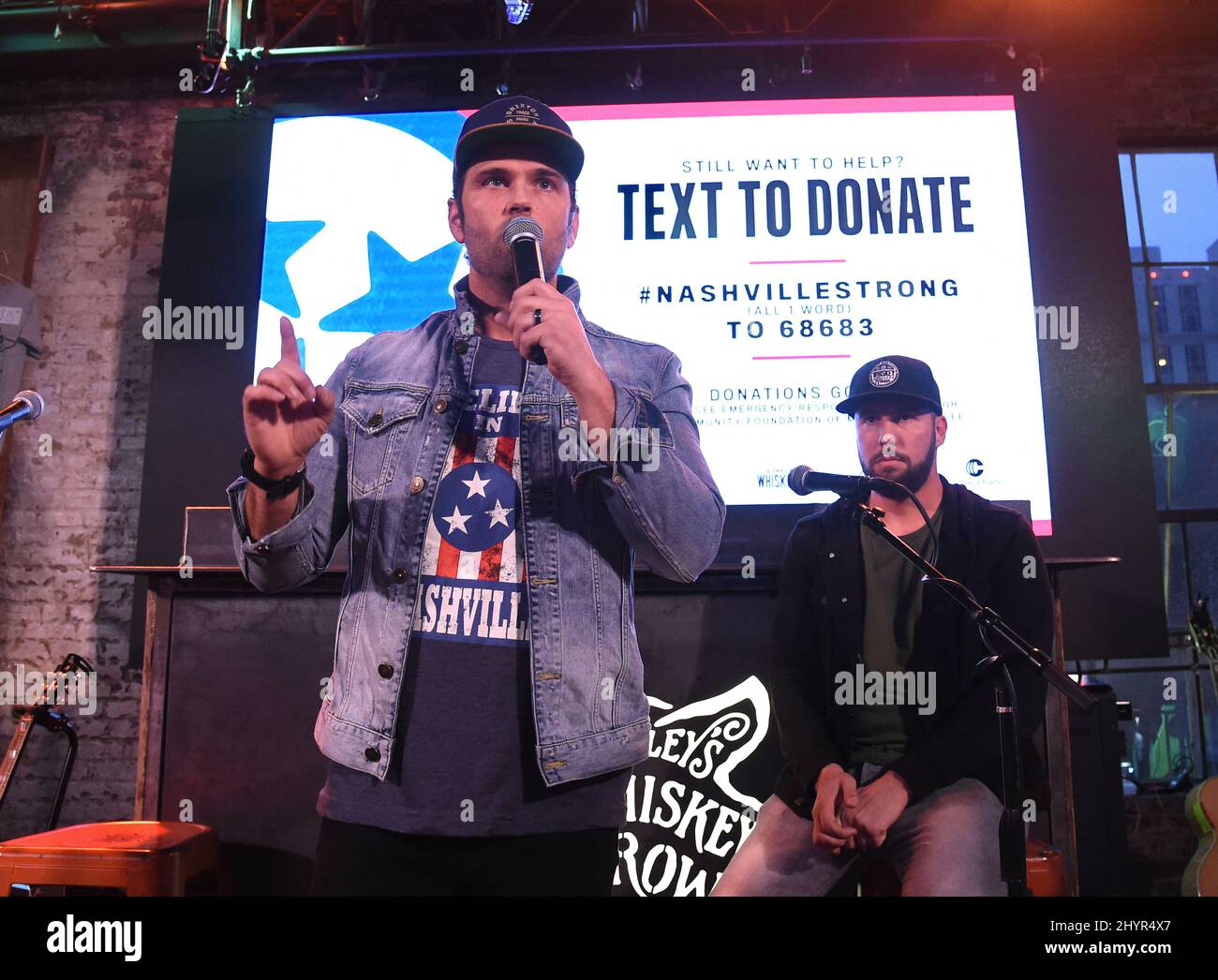 Chase irwin on stage hi-res stock photography and images - Alamy